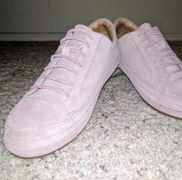 UGG | Shoes | Ugg Womens Blake Fashion Sneaker | Poshmark